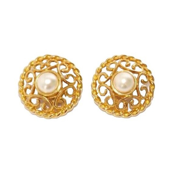 Jewelry | Vintage Big Pearl Gold Tone Scroll Rope Statement Clip On ...